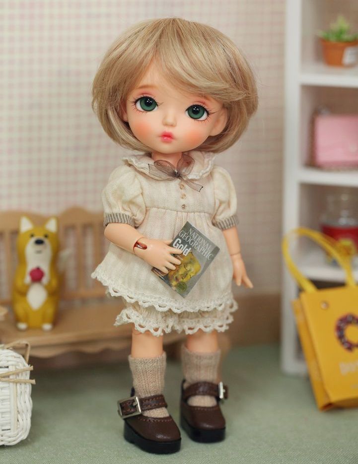 Emily-New Basic ver. Ball-Jointed Doll – Dolk BJD